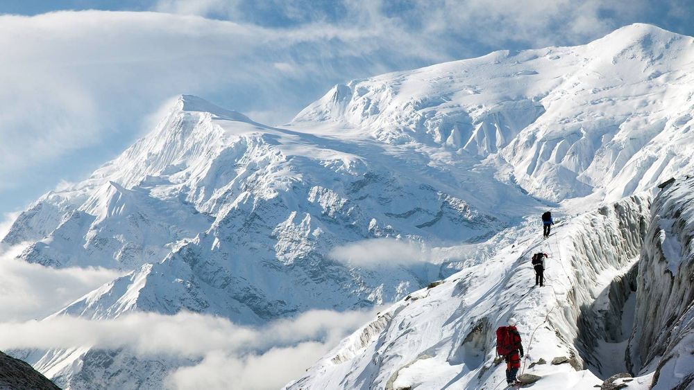 10 Tips for Hiking in Sub Zero Conditions - Much Better Adventures Magazine