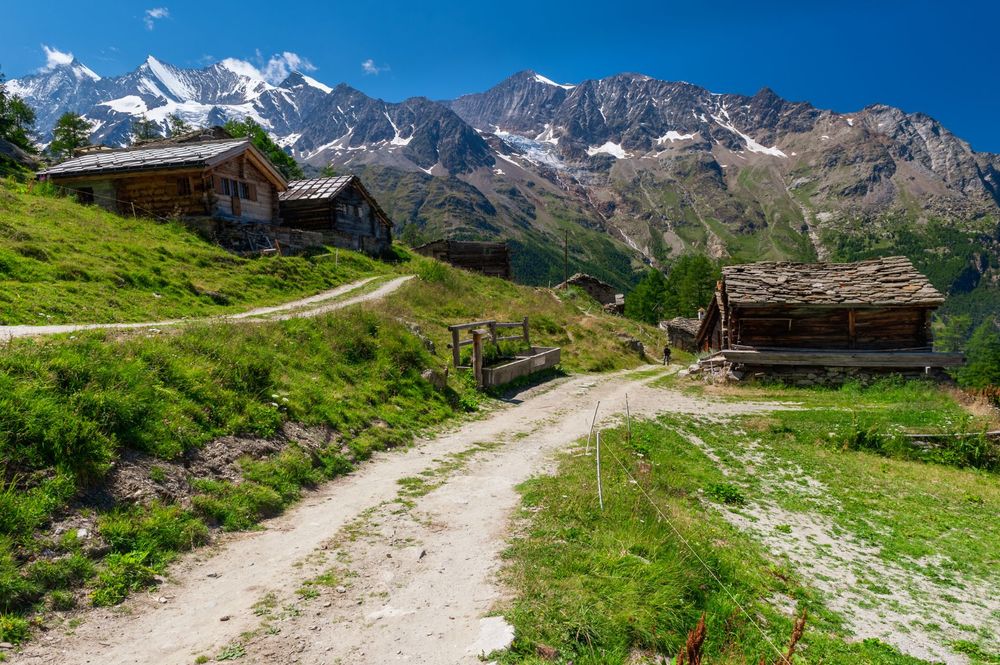 Hikes in the Alps | 10 of the Best Long-Distance Alps Hiking Routes