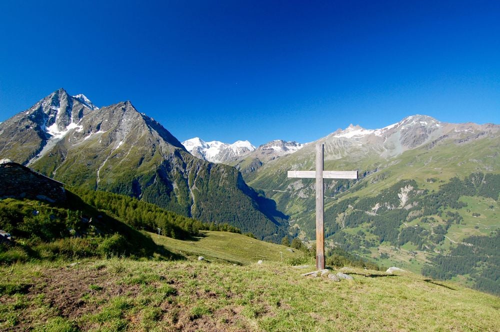 10 of the Best Long Distance Hikes in the Alps
