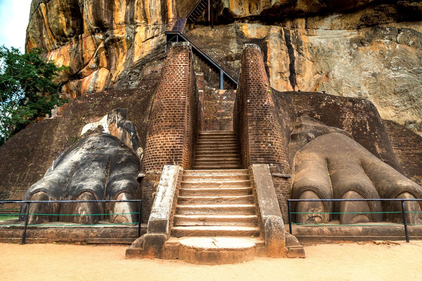 Exploring Sri Lanka’s Ancient Rock Fortress of Sigiriya