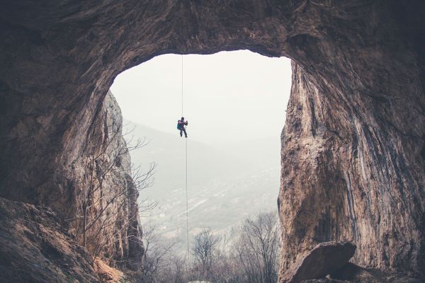 Abseiling: A Beginner’s Guide to Safety and Equipment
